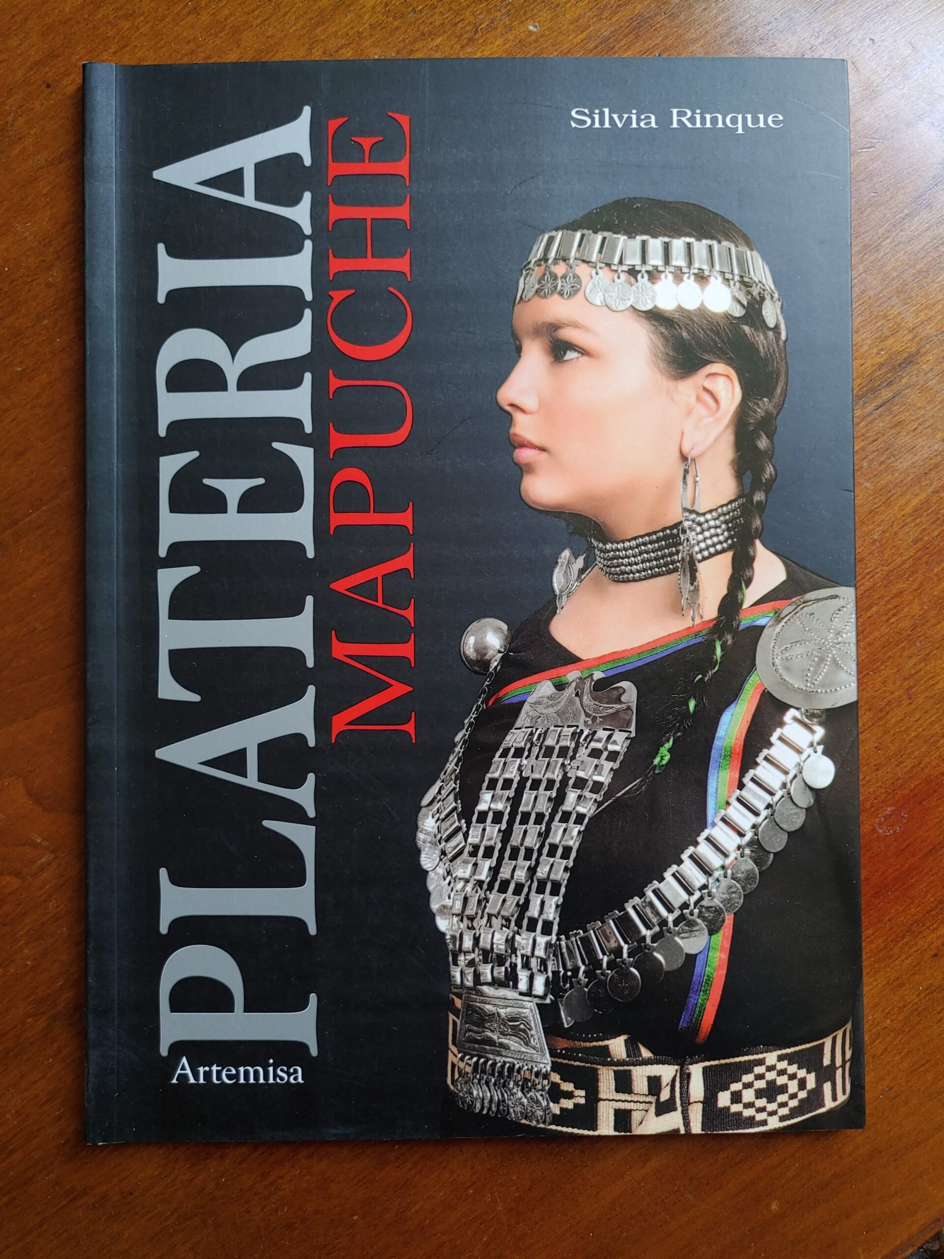 PLATERÍA MAPUCHE de Silvia Rinque - Galeria Boireau